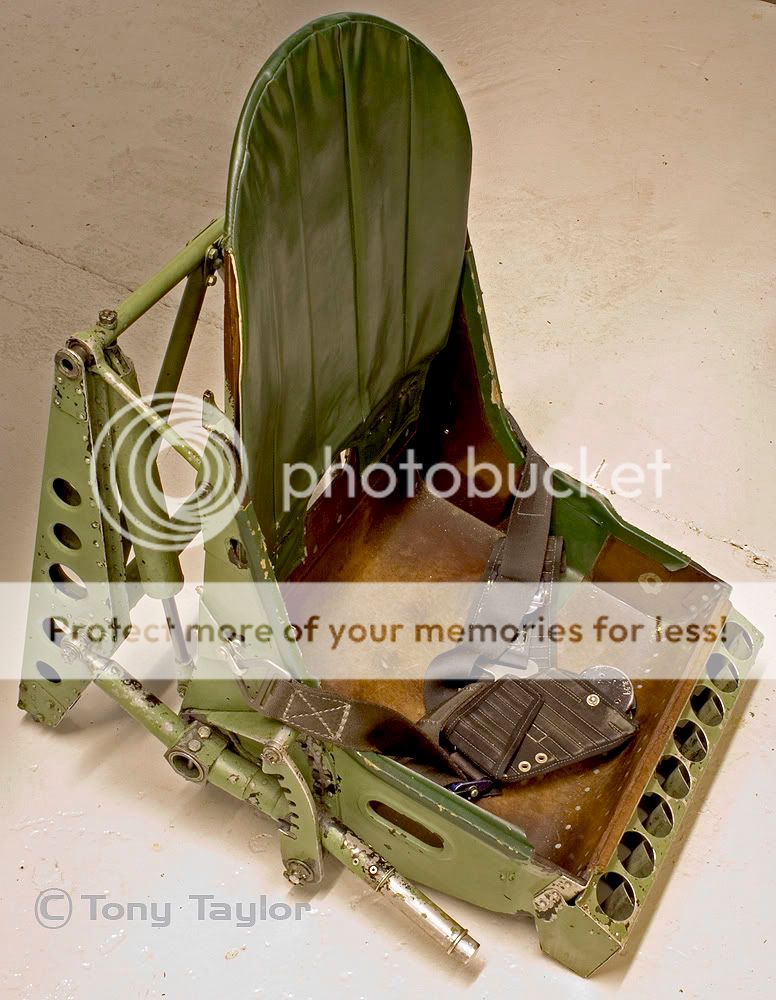 Sutton harnesses for the Spitfire - Aircraft WWII - Britmodeller.com